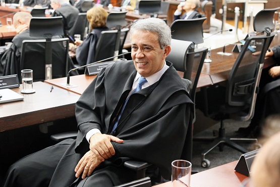 Des. Carlos Roberto da Silva tomará posse como juiz substituto do Pleno ...